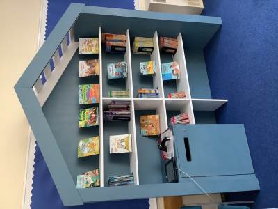 Woods Loke Primary School - The Woods Loke Library